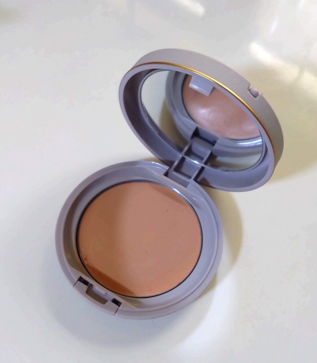 朝5分で完了！を実現させる最強ファンデーション遂に購入 ≪カバー力・使い心地レビュー≫ | Libelula Blog